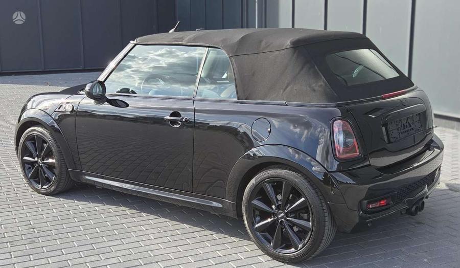Melns MINI cooper-s 2013 Šauļi, ar dzinēja tilpumu 1.60 L un nobraukumu 255 tūkst. km par 5250 €, foto 5 vietnē AUTOMOTO.COM.LV