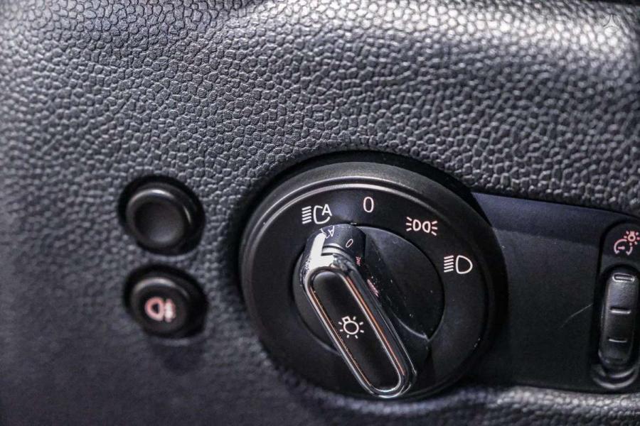Melns MINI cooper-s 2016 Kauņa, ar dzinēja tilpumu 1.60 L un nobraukumu 126 tūkst. km par 19900 €, foto 17 vietnē AUTOMOTO.COM.LV