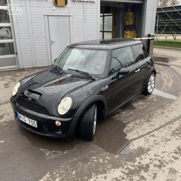Black MINI cooper-s 2003 in Kaunas, with an engine capacity of 1.60 L and mileage of 250 thousand km for 3000 €, photo 2 on AUTOMOTO.COM.LV