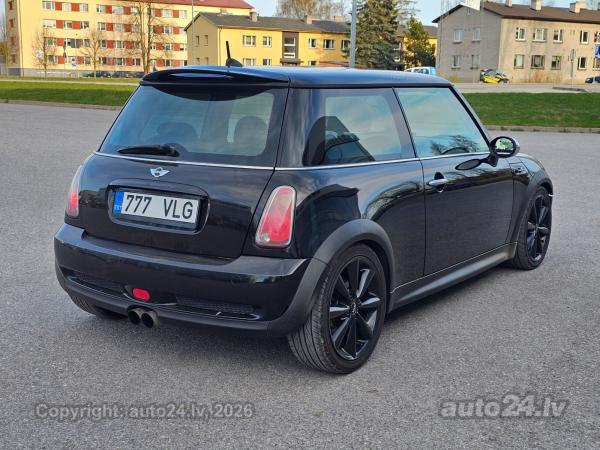 Black MINI cooper-s 2004 in Tartu, with an engine capacity of 1.60 L and mileage of 212 thousand km for 6700 €, photo 2 on AUTOMOTO.COM.LV