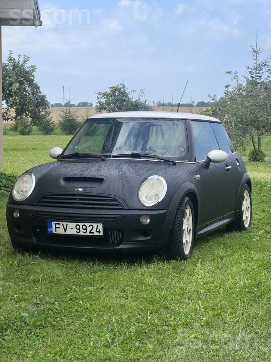 Black MINI cooper-s 2006 in Dobele, with an engine capacity of 1.60 L and mileage of 210 thousand km for 1999 €, photo 1 on AUTOMOTO.COM.LV