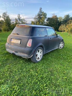 Black MINI cooper-s 2006 in Dobele, with an engine capacity of 1.60 L and mileage of 210 thousand km for 1999 €, photo 4 on AUTOMOTO.COM.LV