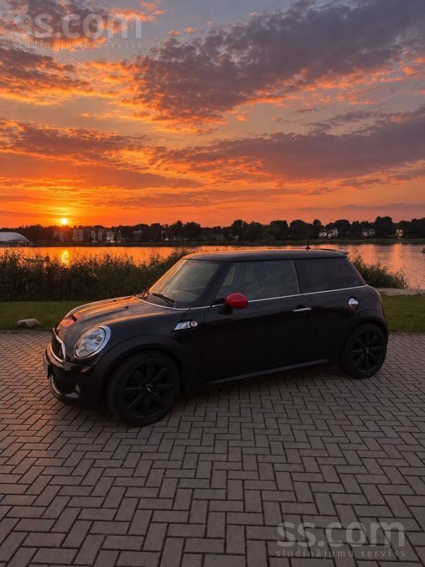 Melns MINI cooper-s 2007 Rīga, ar dzinēja tilpumu 1.60 L un nobraukumu 176 tūkst. km par 5100 €, foto 3 vietnē AUTOMOTO.COM.LV