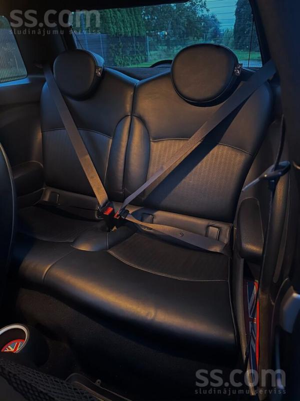 Melns MINI cooper-s 2007 Rīga, ar dzinēja tilpumu 1.60 L un nobraukumu 176 tūkst. km par 5100 €, foto 7 vietnē AUTOMOTO.COM.LV