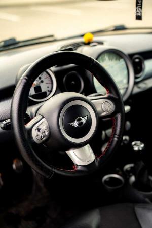 Melns MINI cooper-s 2009 Viļņa, ar dzinēja tilpumu 1.60 L un nobraukumu 253 tūkst. km par 3000 €, foto 10 vietnē AUTOMOTO.COM.LV