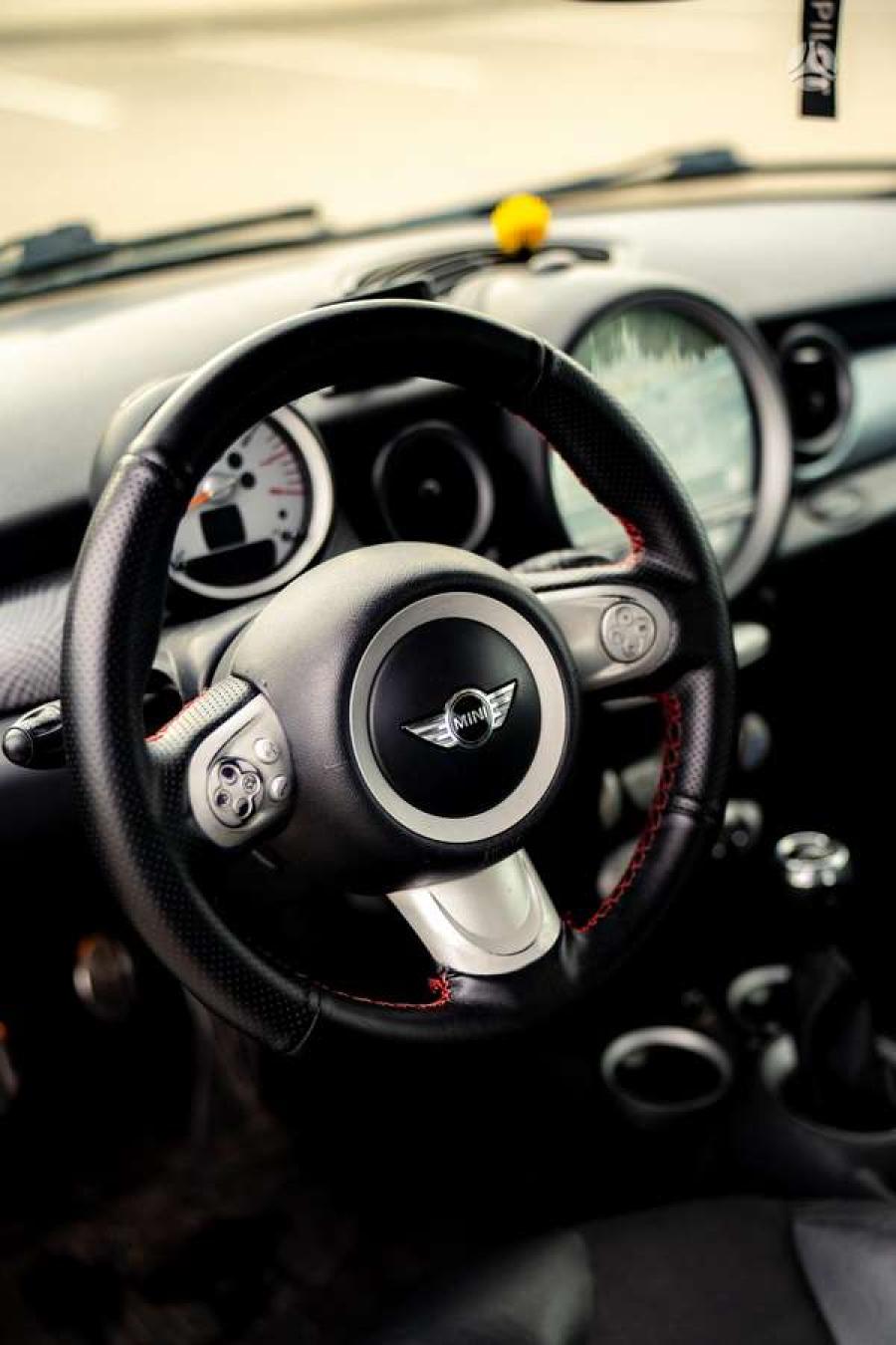 Melns MINI cooper-s 2009 Viļņa, ar dzinēja tilpumu 1.60 L un nobraukumu 253 tūkst. km par 3000 €, foto 10 vietnē AUTOMOTO.COM.LV