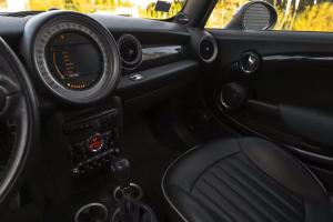 Black MINI cooper-s 2010 in Jelgava, with an engine capacity of 1.60 L and mileage of 198 thousand km for 7900 €, photo 9 on AUTOMOTO.COM.LV