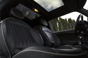 Black MINI cooper-s 2010 in Jelgava, with an engine capacity of 1.60 L and mileage of 198 thousand km for 7900 €, photo 16 on AUTOMOTO.COM.LV