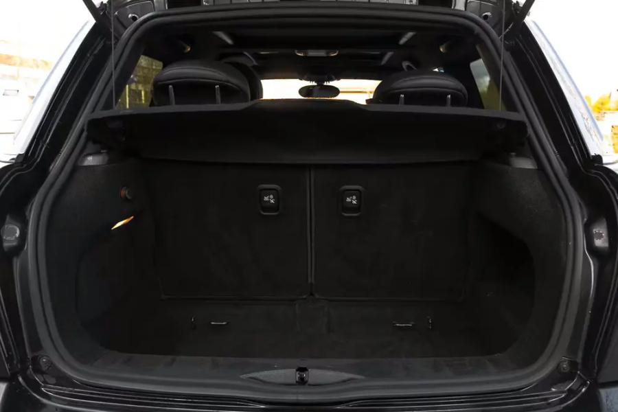Black MINI cooper-s 2010 in Jelgava, with an engine capacity of 1.60 L and mileage of 198 thousand km for 7900 €, photo 21 on AUTOMOTO.COM.LV