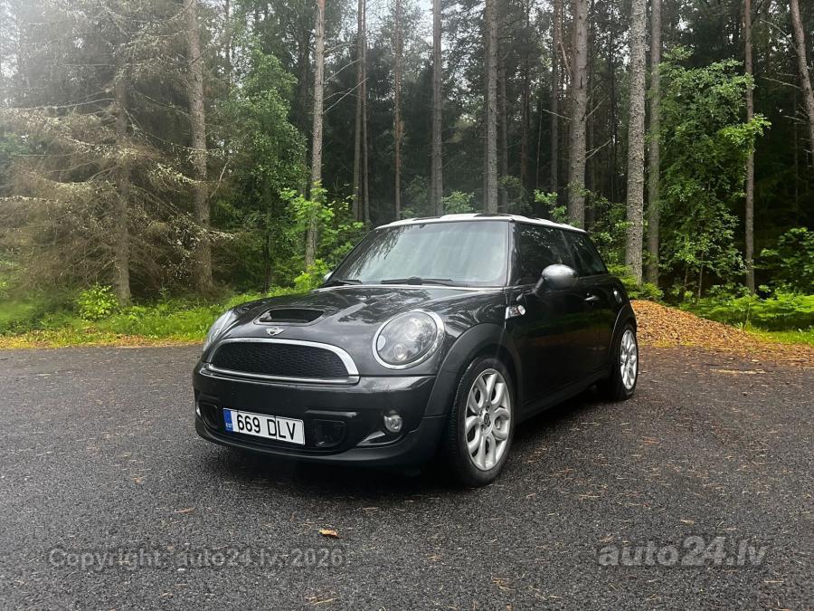 Melns MINI cooper-s 2010 Tallina, ar dzinēja tilpumu 1.60 L un nobraukumu 0 tūkst. km par 4999 €, foto 1 vietnē AUTOMOTO.COM.LV