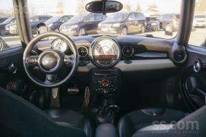 Black MINI cooper-s 2011 in Riga, with an engine capacity of 1.60 L and mileage of 236 thousand km for 7990 €, photo 14 on AUTOMOTO.COM.LV