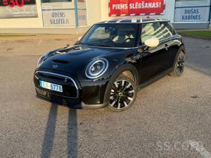 Melns MINI cooper-s 2021 Rīga, ar dzinēja tilpumu 1.60 L un nobraukumu 53 tūkst. km par 16000 €, foto 3 vietnē AUTOMOTO.COM.LV