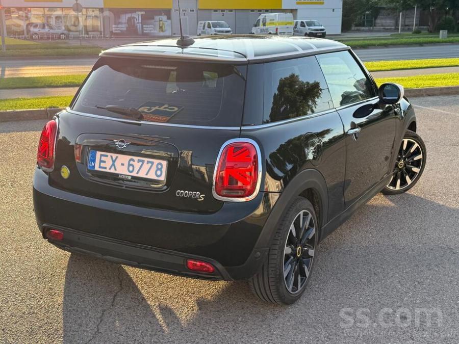 Melns MINI cooper-s 2021 Rīga, ar dzinēja tilpumu 1.60 L un nobraukumu 53 tūkst. km par 16000 €, foto 5 vietnē AUTOMOTO.COM.LV