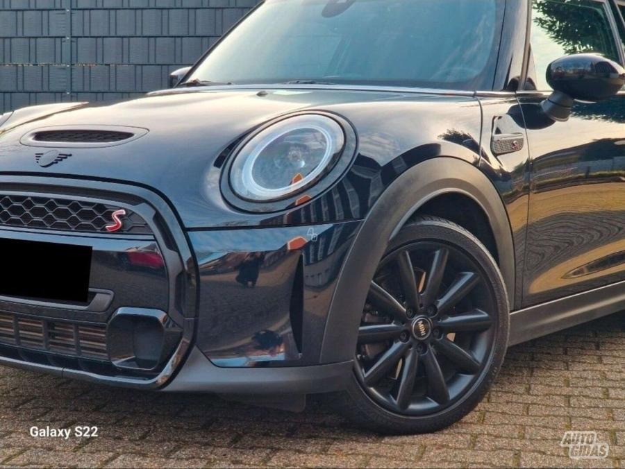 Melns MINI cooper-s 2023 Kauņa, ar dzinēja tilpumu 2.00 L un nobraukumu 69 tūkst. km par 28529 €, foto 2 vietnē AUTOMOTO.COM.LV