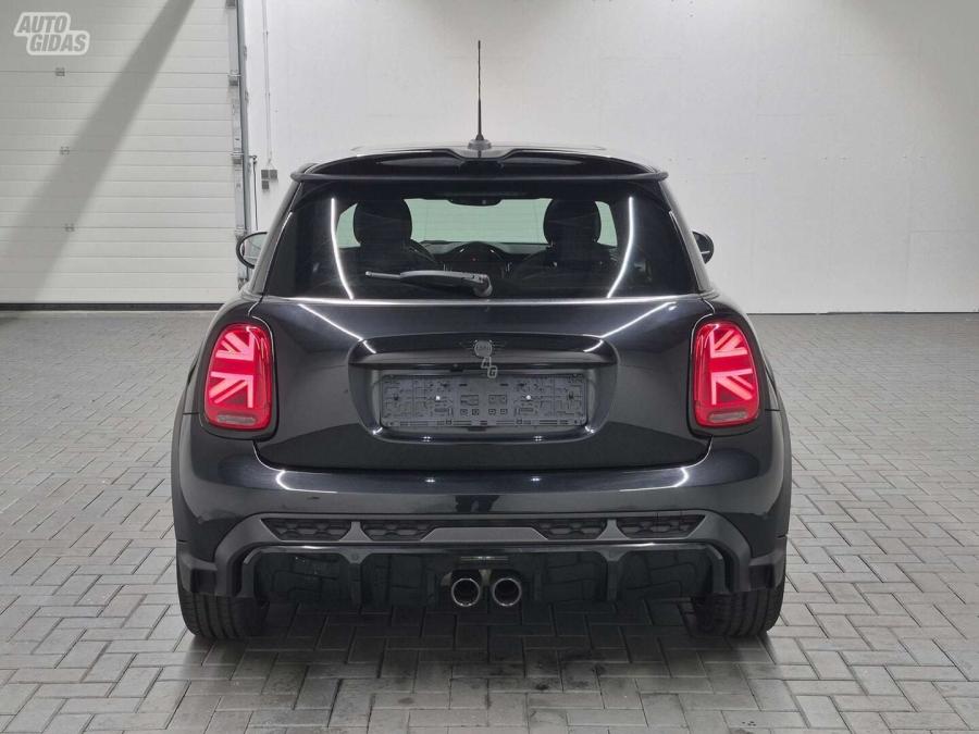Black MINI cooper-s 2023 in Kaunas, with an engine capacity of 2.00 L and mileage of 37 thousand km for 31134 €, photo 5 on AUTOMOTO.COM.LV