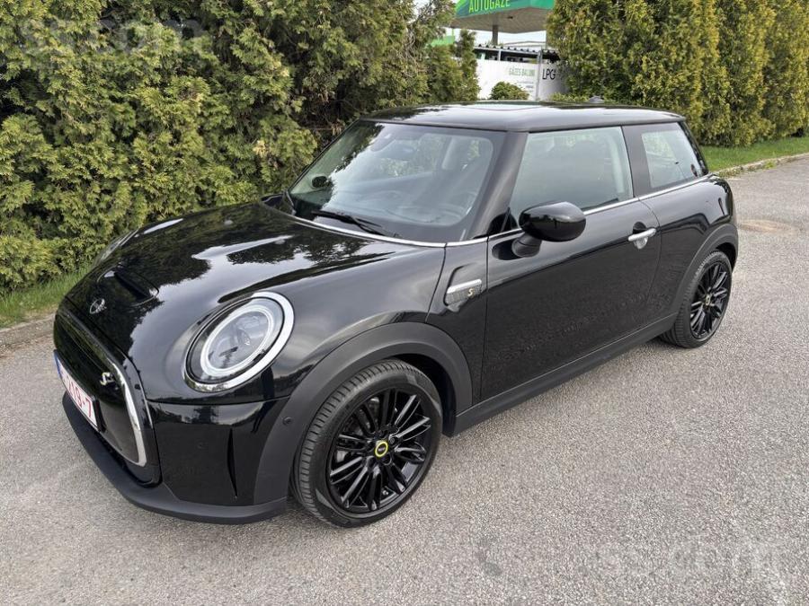Melns MINI cooper-s 2023 Rīga, ar dzinēja tilpumu 0.00 L un nobraukumu 33 tūkst. km par 21000 €, foto 1 vietnē AUTOMOTO.COM.LV