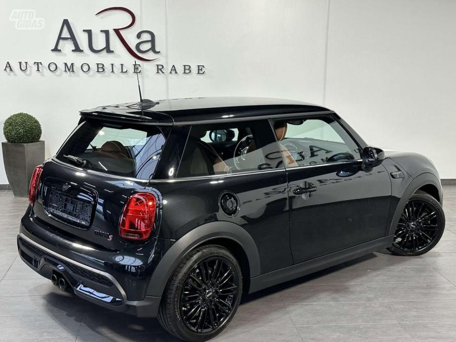 Black MINI cooper-s 2022 in Kaunas, with an engine capacity of 2.00 L and mileage of 32 thousand km for 28321 €, photo 5 on AUTOMOTO.COM.LV
