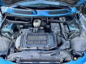 Blue MINI cooper-s 2004 in Riga, with an engine capacity of 1.60 L and mileage of 138 thousand km for 3300 €, photo 22 on AUTOMOTO.COM.LV