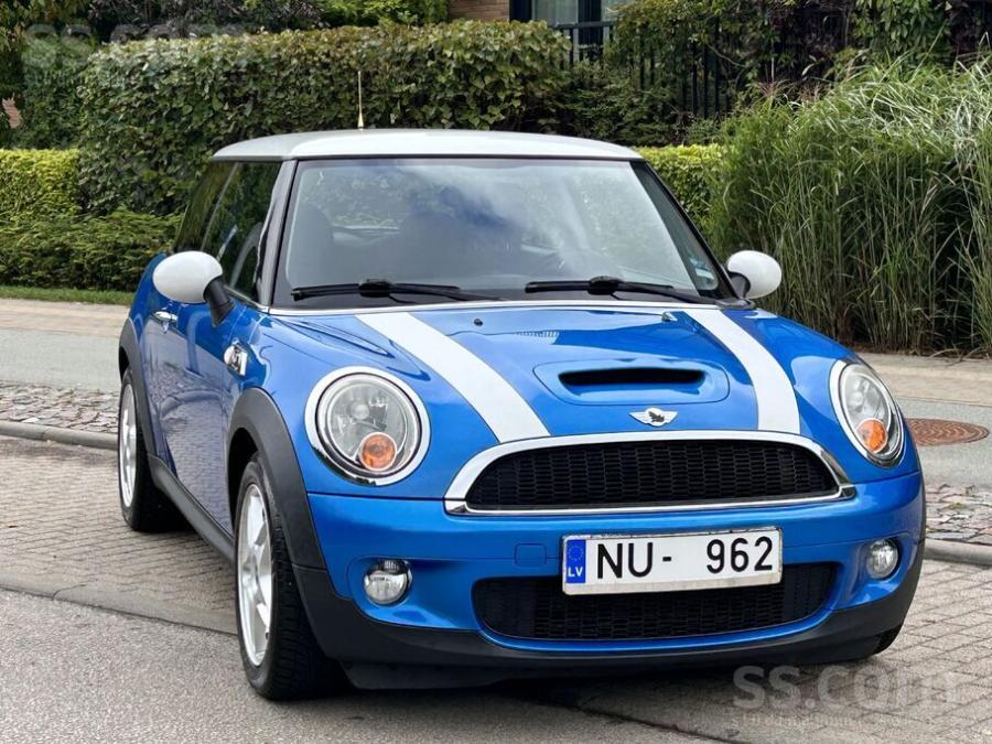 Blue MINI cooper-s 2007 in Riga, with an engine capacity of 1.60 L and mileage of 156 thousand km for 3750 €, photo 6 on AUTOMOTO.COM.LV