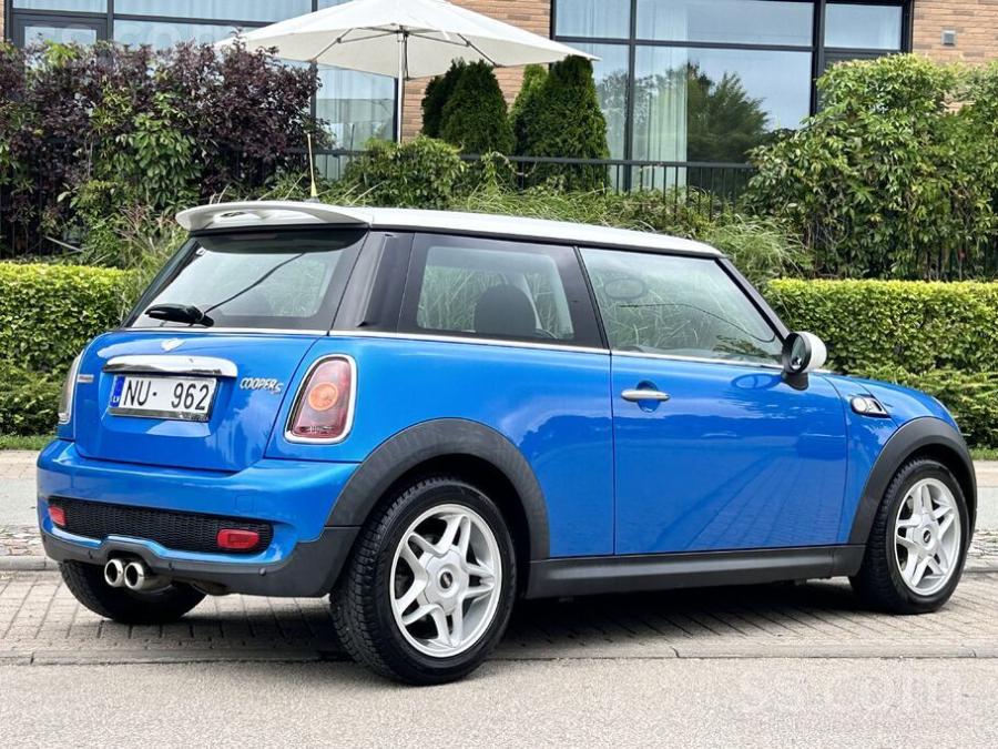 Blue MINI cooper-s 2007 in Riga, with an engine capacity of 1.60 L and mileage of 156 thousand km for 3750 €, photo 9 on AUTOMOTO.COM.LV