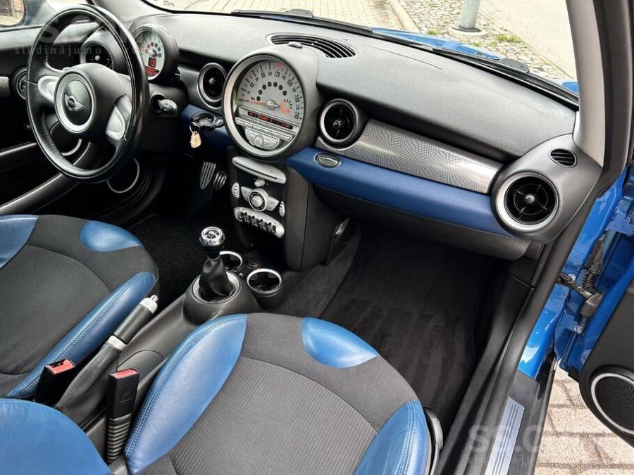 Blue MINI cooper-s 2007 in Riga, with an engine capacity of 1.60 L and mileage of 156 thousand km for 3750 €, photo 13 on AUTOMOTO.COM.LV