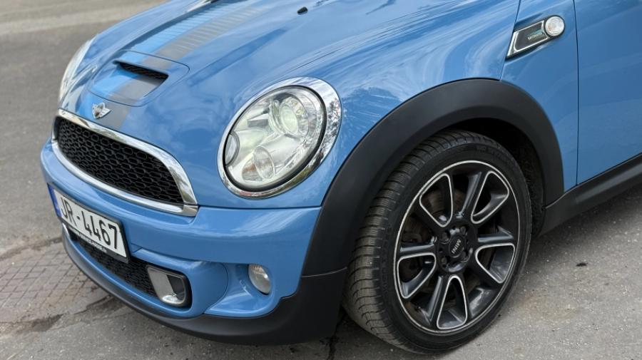 Blue MINI cooper-s 2013 in Riga, with an engine capacity of 1.60 L and mileage of 250 thousand km for 5950 €, photo 12 on AUTOMOTO.COM.LV