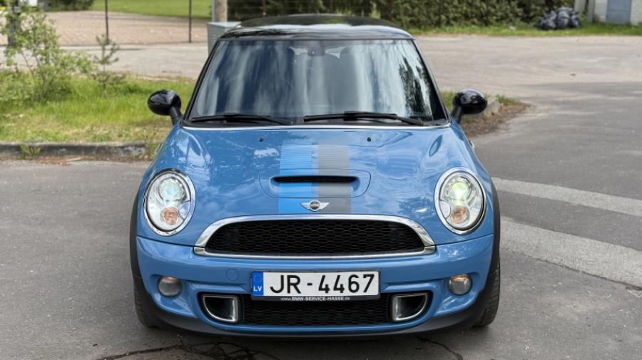 Blue MINI cooper-s 2013 in Riga, with an engine capacity of 1.60 L and mileage of 250 thousand km for 5950 €, photo 13 on AUTOMOTO.COM.LV