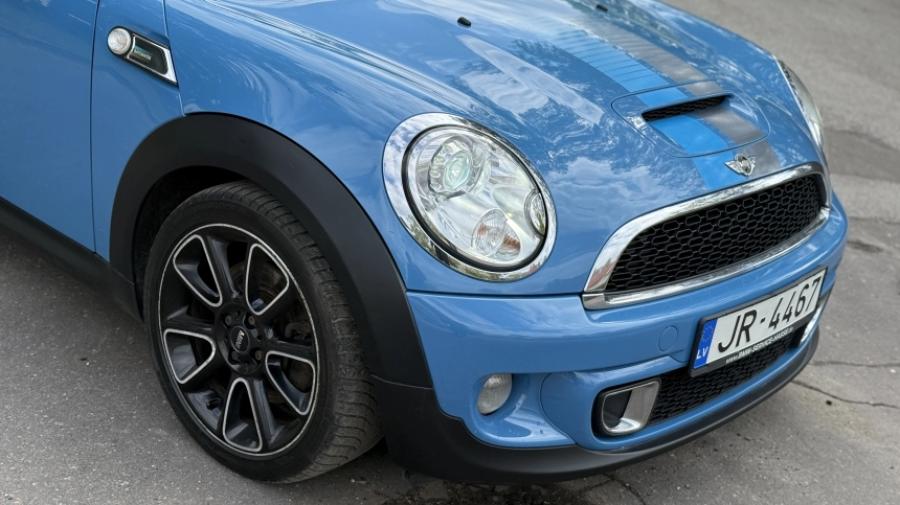 Blue MINI cooper-s 2013 in Riga, with an engine capacity of 1.60 L and mileage of 250 thousand km for 5950 €, photo 15 on AUTOMOTO.COM.LV