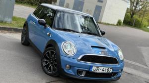 Blue MINI cooper-s 2013 in Riga, with an engine capacity of 1.60 L and mileage of 250 thousand km for 5950 €, photo 19 on AUTOMOTO.COM.LV