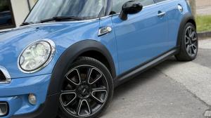 Blue MINI cooper-s 2013 in Riga, with an engine capacity of 1.60 L and mileage of 250 thousand km for 5950 €, photo 21 on AUTOMOTO.COM.LV