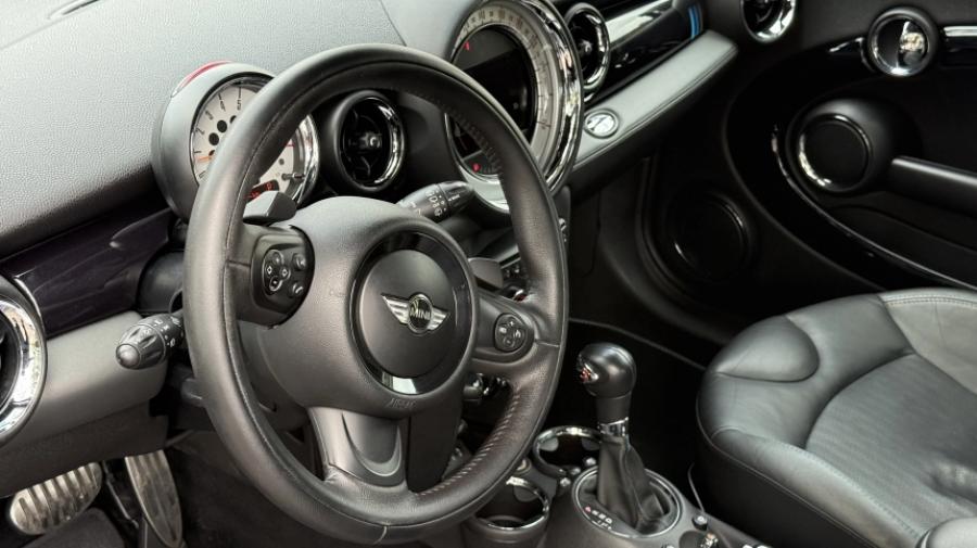 Blue MINI cooper-s 2013 in Riga, with an engine capacity of 1.60 L and mileage of 250 thousand km for 5950 €, photo 25 on AUTOMOTO.COM.LV