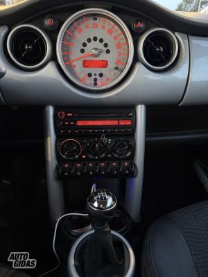 Blue MINI cooper-s 2004 in Jonava, with an engine capacity of 1.60 L and mileage of 300 thousand km for 1000 €, photo 17 on AUTOMOTO.COM.LV