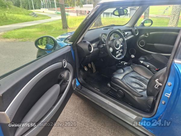 Blue MINI cooper-s 2006 in Otepaa, with an engine capacity of 1.60 L and mileage of 146 thousand km for 5250 €, photo 9 on AUTOMOTO.COM.LV