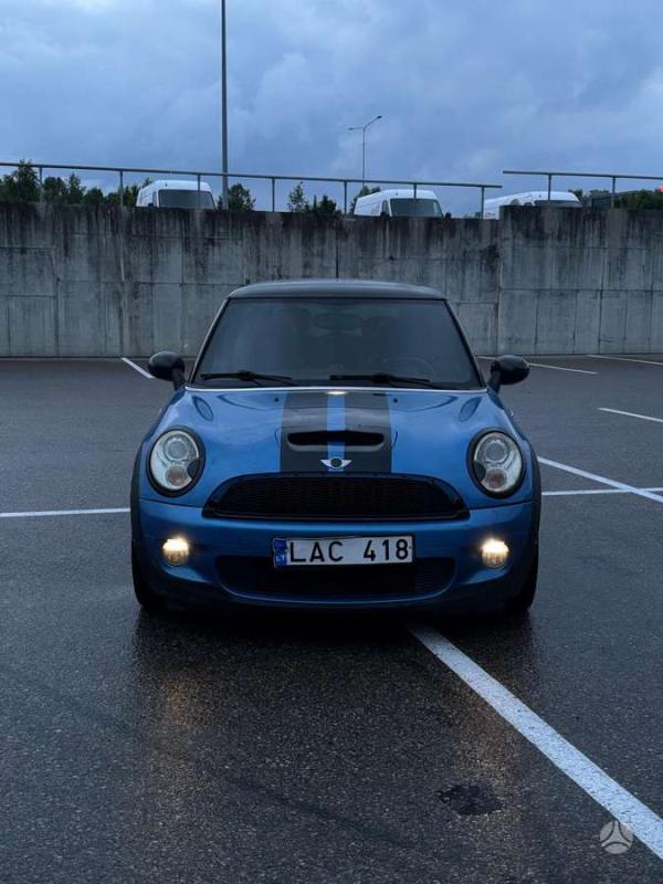 Blue MINI cooper-s 2008 in Vilnius, with an engine capacity of 1.60 L and mileage of 198 thousand km for 4150 €, photo 2 on AUTOMOTO.COM.LV