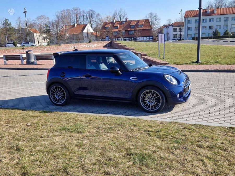 Zils MINI cooper-s 2015 Klaipėda, ar dzinēja tilpumu 2.00 L un nobraukumu 125 tūkst. km par 14200 €, foto 4 vietnē AUTOMOTO.COM.LV