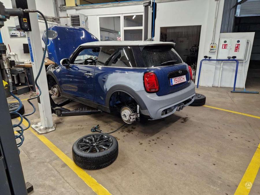 Zils MINI cooper-s 2015 Klaipėda, ar dzinēja tilpumu 2.00 L un nobraukumu 125 tūkst. km par 14200 €, foto 19 vietnē AUTOMOTO.COM.LV
