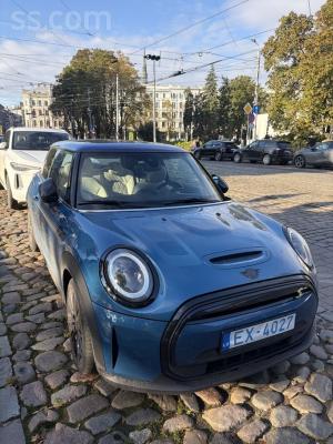 Blue MINI cooper-s 2022 in Riga, with an engine capacity of 1.70 L and mileage of 52 thousand km for 18900 €, photo 1 on AUTOMOTO.COM.LV