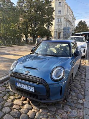 Blue MINI cooper-s 2022 in Riga, with an engine capacity of 1.70 L and mileage of 52 thousand km for 18900 €, photo 3 on AUTOMOTO.COM.LV