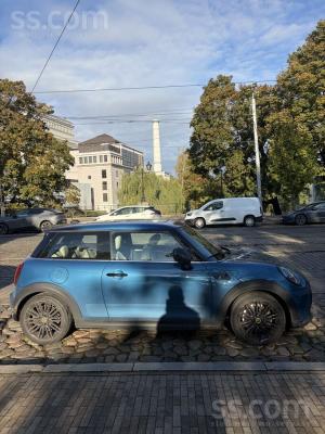 Blue MINI cooper-s 2022 in Riga, with an engine capacity of 1.70 L and mileage of 52 thousand km for 18900 €, photo 4 on AUTOMOTO.COM.LV