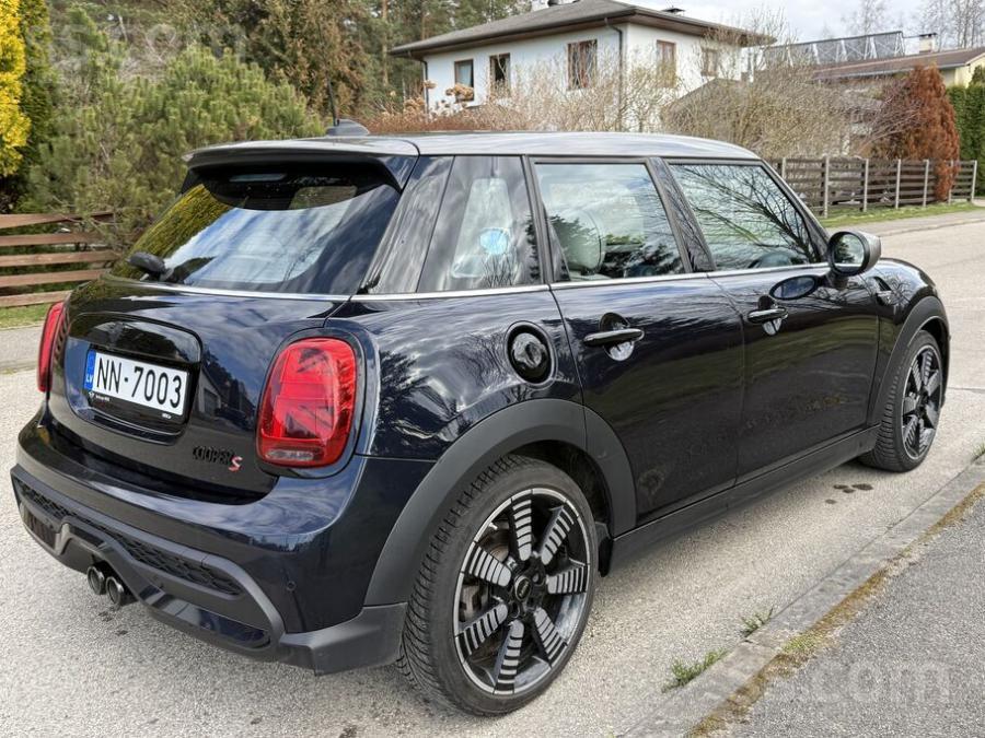 Blue MINI cooper-s 2023 in Riga, with an engine capacity of 2.00 L and mileage of 60 thousand km for 24980 €, photo 7 on AUTOMOTO.COM.LV