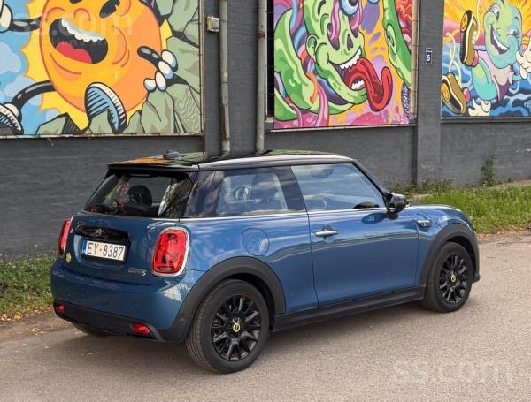 MINI cooper-s 2023 Rīga vietnē Zils MINI cooper-s 2023 Rīga, ar dzinēja tilpumu 2.00 L un nobraukumu 11 tūkst. km par 20500 €, foto 3 vietnē AUTOMOTO.COM.LV