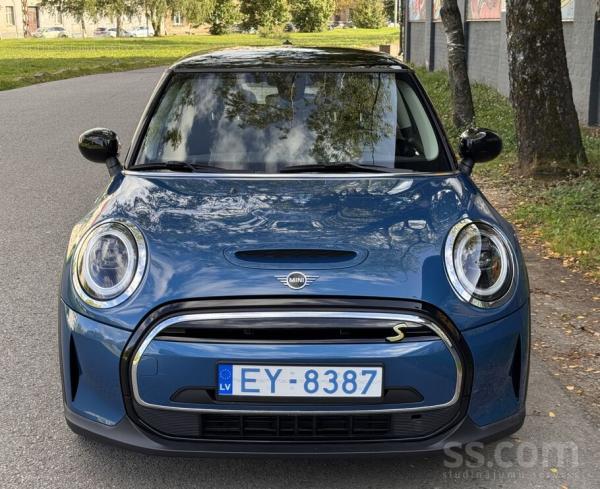MINI cooper-s 2023 Rīga vietnē Zils MINI cooper-s 2023 Rīga, ar dzinēja tilpumu 2.00 L un nobraukumu 11 tūkst. km par 20500 €, foto 6 vietnē AUTOMOTO.COM.LV