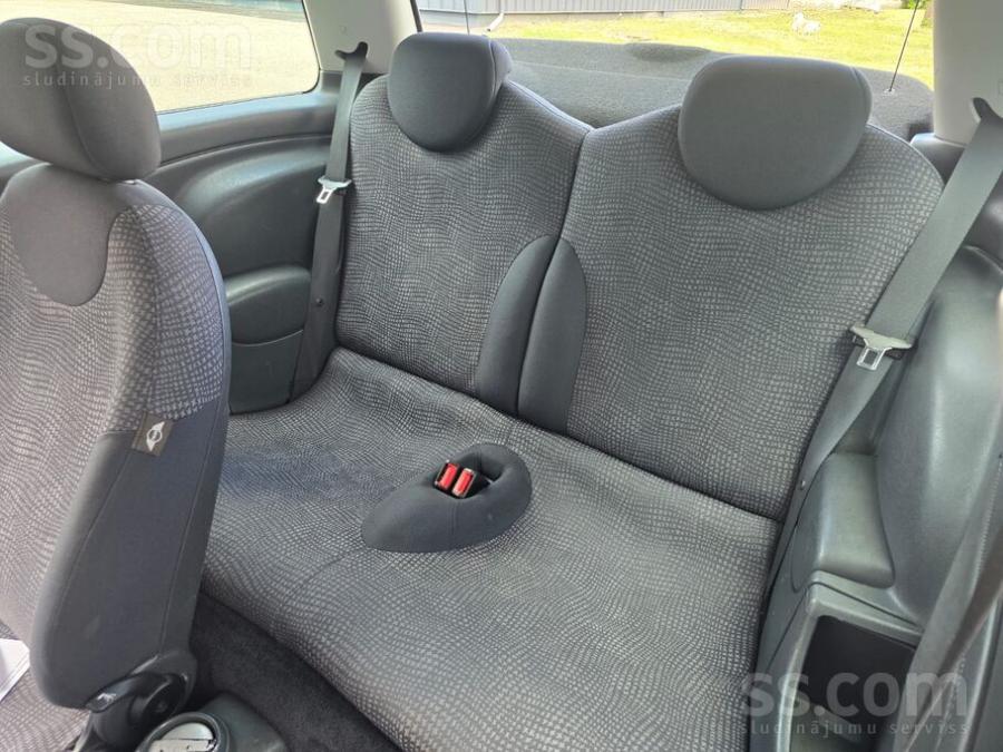Zils MINI cooper-s 2004 Talsi, ar dzinēja tilpumu 1.60 L un nobraukumu 185 tūkst. km par 1000 €, foto 4 vietnē AUTOMOTO.COM.LV