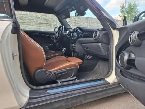 Brown MINI cooper-s 2020 in Alytus, with an engine capacity of 2.00 L and mileage of 60 thousand km for 9620 €, photo 22 on AUTOMOTO.COM.LV