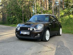 Brūns MINI cooper-s 2010 Viļņa, ar dzinēja tilpumu 1.60 L un nobraukumu 184 tūkst. km par 5800 €, foto  vietnē AUTOMOTO.COM.LV