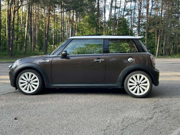 Brown MINI cooper-s 2010 in Vilnius, with an engine capacity of 1.60 L and mileage of 184 thousand km for 5800 €, photo 7 on AUTOMOTO.COM.LV