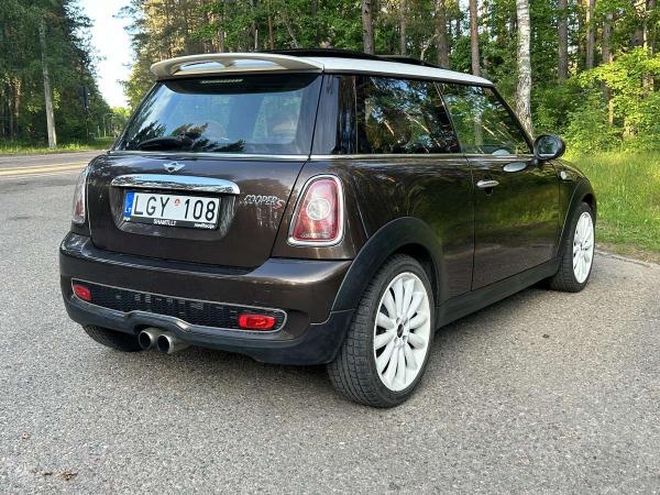 Brown MINI cooper-s 2010 in Vilnius, with an engine capacity of 1.60 L and mileage of 184 thousand km for 5800 €, photo 9 on AUTOMOTO.COM.LV