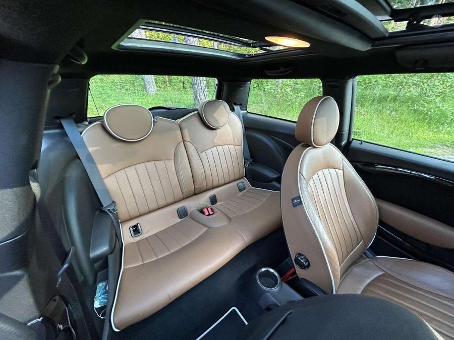 Brūns MINI cooper-s 2010 Viļņa, ar dzinēja tilpumu 1.60 L un nobraukumu 184 tūkst. km par 5800 €, foto 13 vietnē AUTOMOTO.COM.LV