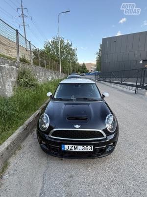 MINI cooper-s 2011 Viļņa, ar dzinēja tilpumu 1.60 L un nobraukumu 194 tūkst. km par 5000 €, foto 4 vietnē AUTOMOTO.COM.LV
