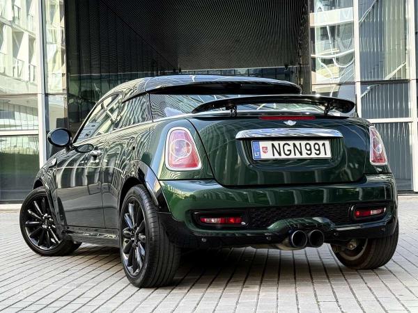 MINI cooper-s 2012 Viļņa vietnē Zaļš MINI cooper-s 2012 Viļņa, ar dzinēja tilpumu 1.60 L un nobraukumu 150 tūkst. km par 5990 €, foto 5 vietnē AUTOMOTO.COM.LV